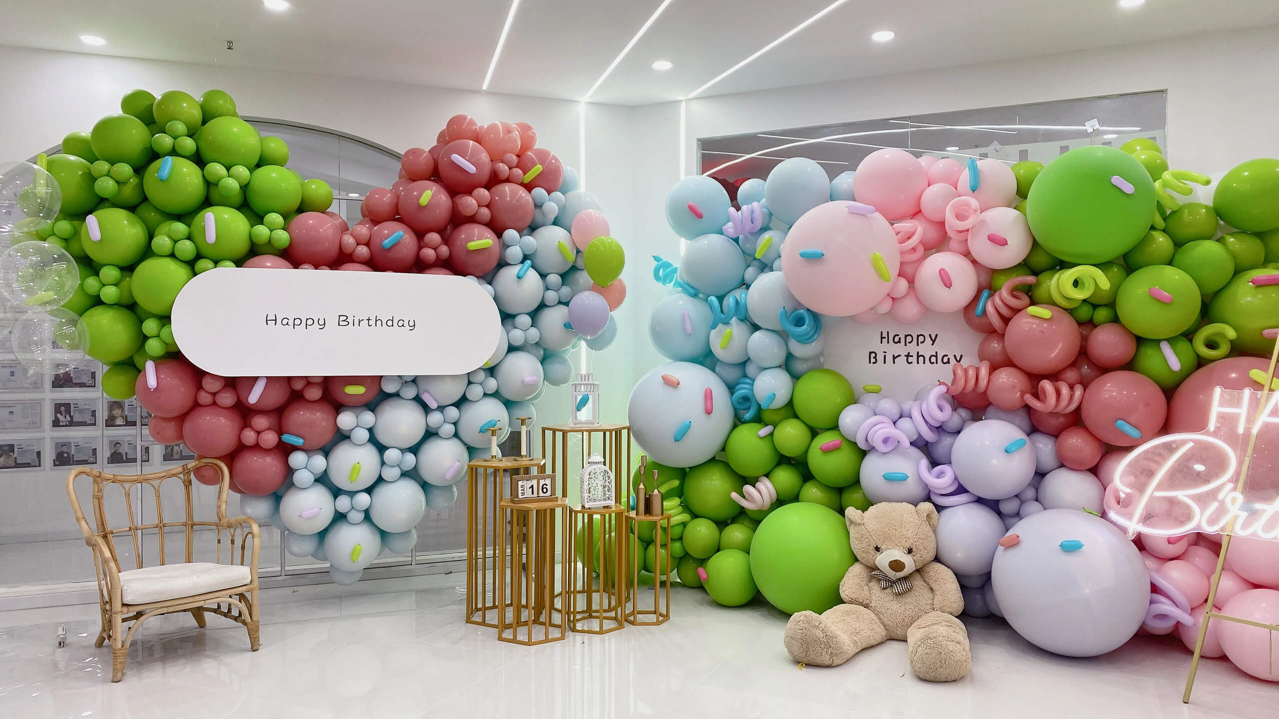 Dopamine Color Balloon Decoration with Color Matching to Share | BuLuLu ...